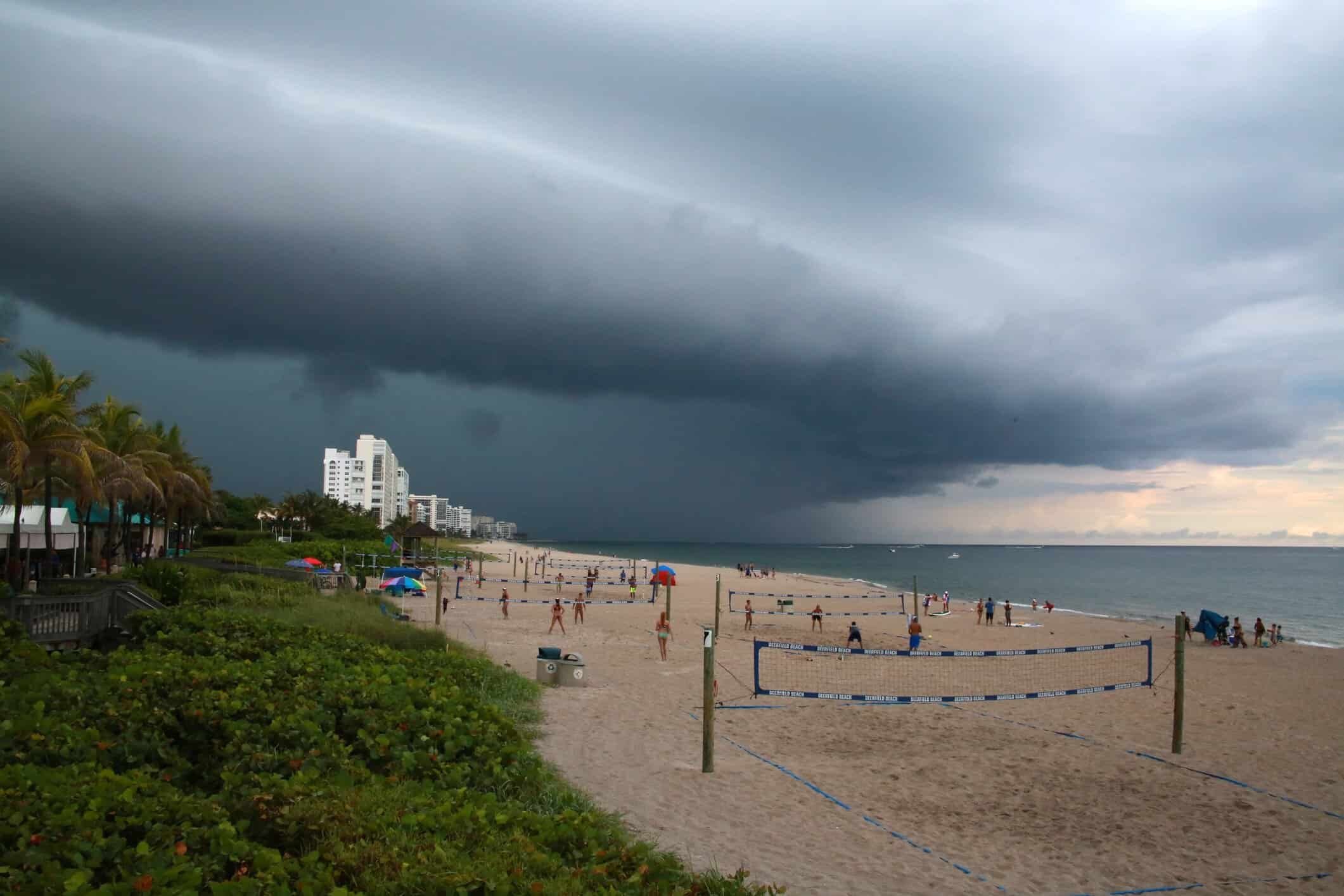 Weather Florida: Violent spring storm lashes Sebring homes - United ...